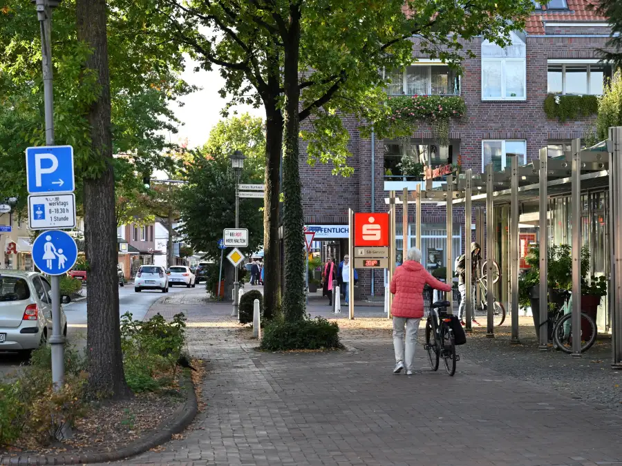 Banküberfall in Bad Zwischenahn: Polizei-Ermittlungen zur LzO-Filiale laufen auf Hochtouren