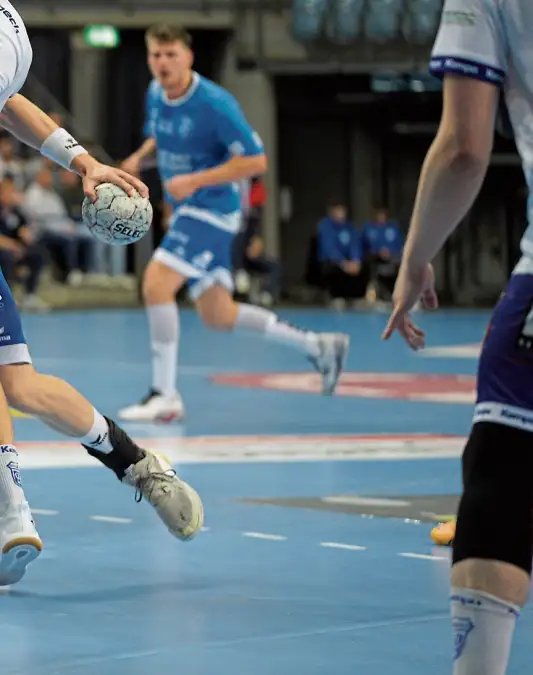 Handball-Regionalliga: Wie bitter TvdH Oldenburg in kleiner EWE-Arena ...