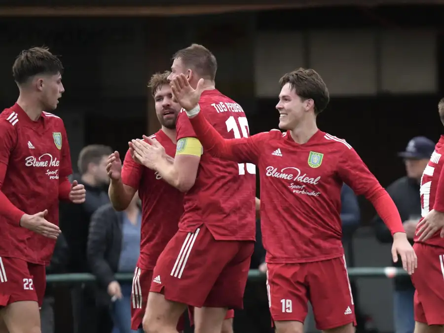 Fußball-Bezirksliga in Pewsum: Krummhörner besiegen TuS Esens mit 5:1 ...