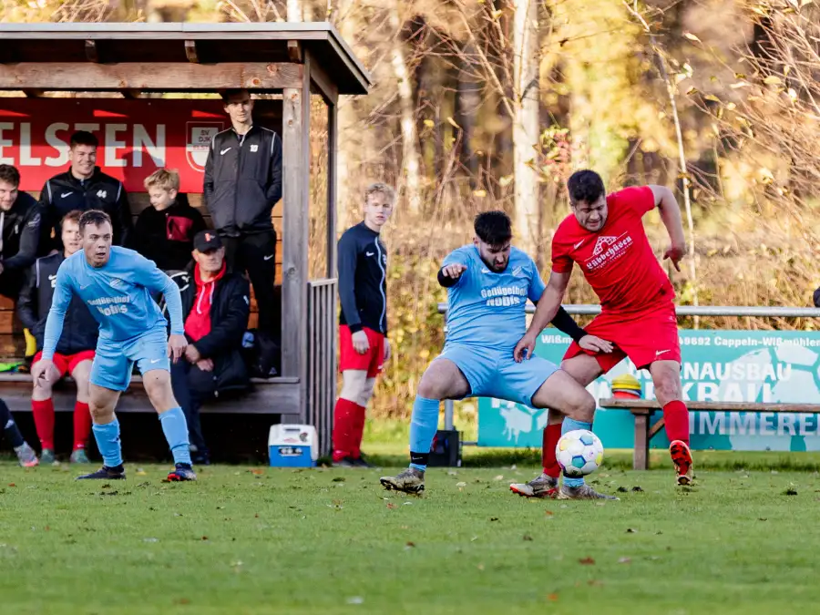 Fußball-Kreisliga: Turbulentes Derby in Elsten endet 3:3 - Zwei Rote ...