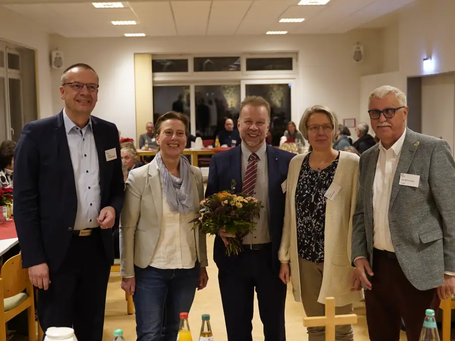 Dr. Urs Ullrich Muther neuer Kreispfarrer im Ammerland – 56-Jähriger ...