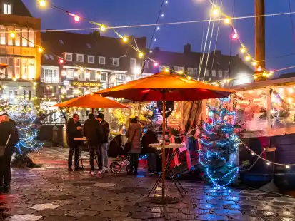 Weihnachtsmarkt in Emden: Neues maritimes Konzept zieht Besucher an