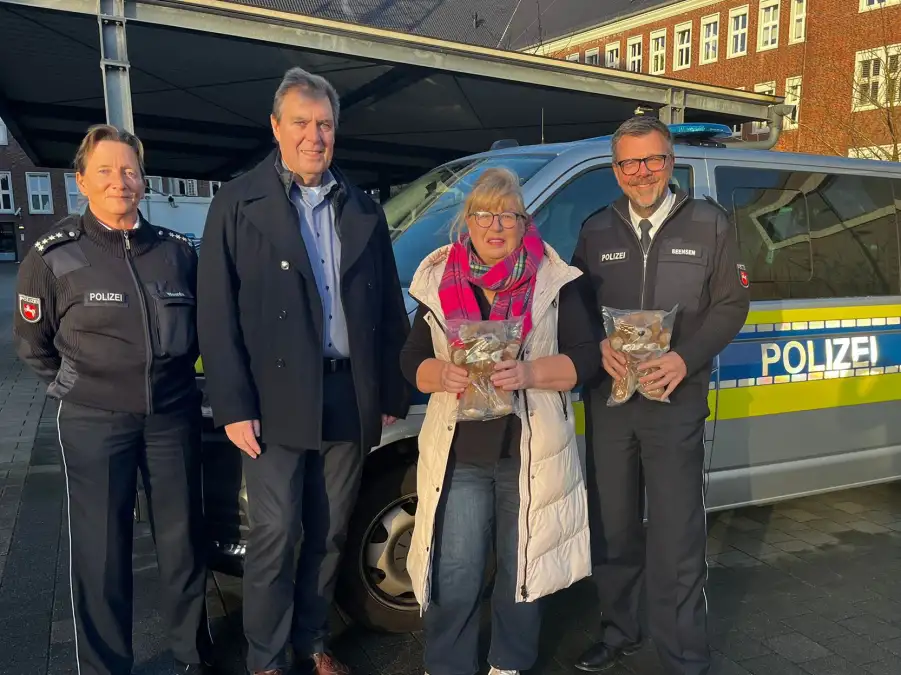Engagement in Wilhelmshaven: 75 neue Trostspender für die Arbeit der Polizei mit Kindern