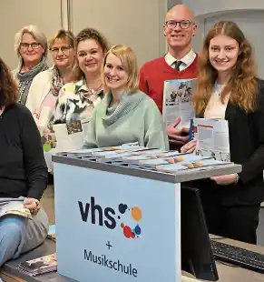VHS Wilhelmshaven: Neues Kursprogramm mit Tanz, Theater und Gesundheit