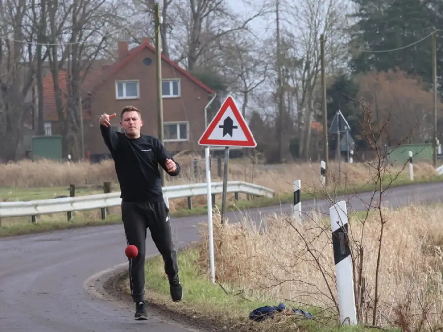 Boßeln: Kreuzmoor/Bekhausen vor Abstieg aus Landesliga