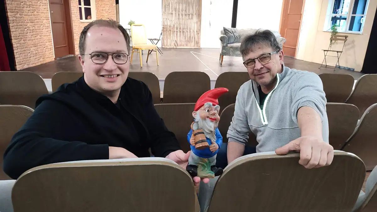 Niederdeutsche Bühne Wiesmoor: Ein Jahr voller Lacher und Emotionen ...