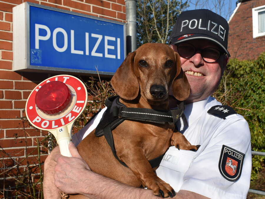 Polizei auf Spiekeroog: Kuriose Fälle, keine Verbrecher und Dackel Hubert
