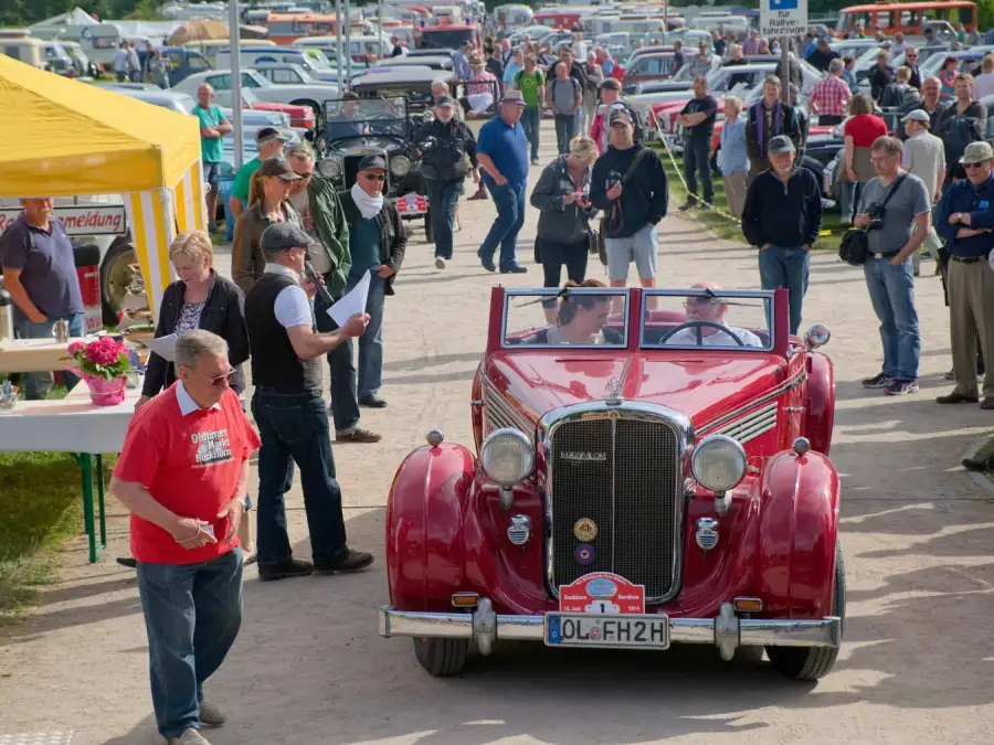 Bockhorner Oldtimermarkt: 42. Oldtimer-Treffen in Bockhorn lockt 2025 ...