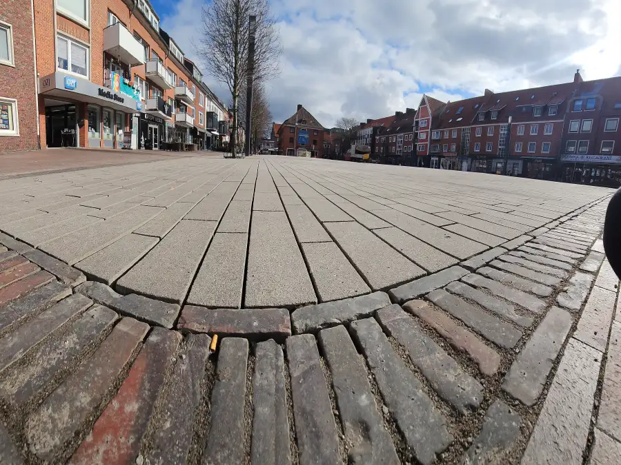Wochenmarkt in Emden: Stadt wünscht dauerhaften Umzug in den Stadtgarten