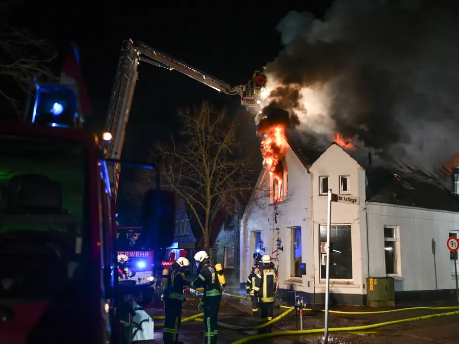 Brand in Bunde: Der Vermisste wurde tot in der Ruine aufgefunden, fünf ...