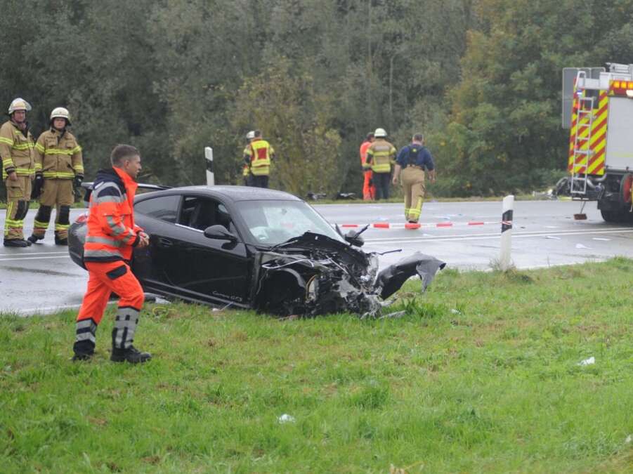 Porsche-Fahrer in Nordenham vor Gericht: Überholmanöver mit tödlichen ...