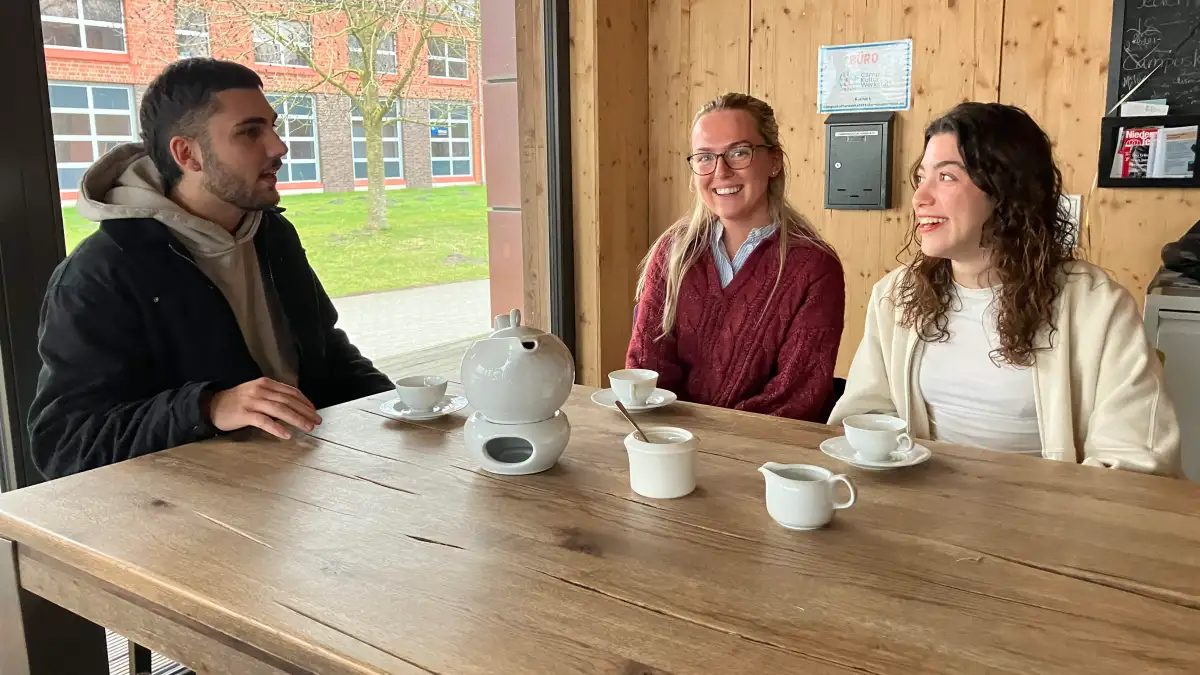 Erasmus-Studenten in Emden: Überraschende Beobachtungen zum Alltag in ...