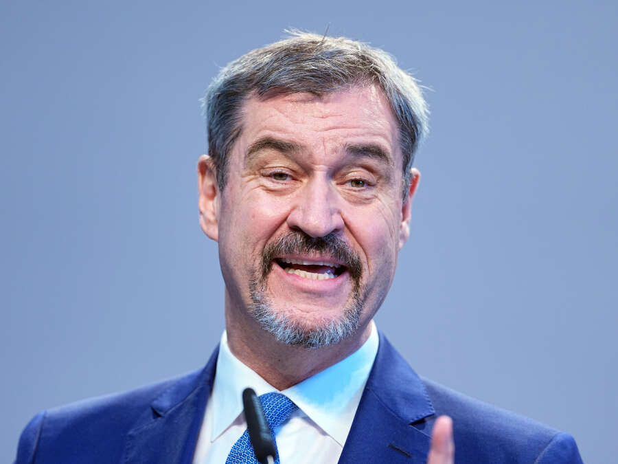 CSU billigt Koalitionsvertrag von Union und SPD als erste der drei Parteien