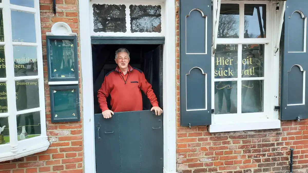 Sanierung in Greetsiel: Historische Bäckerei Poppinga erwacht zu neuem ...