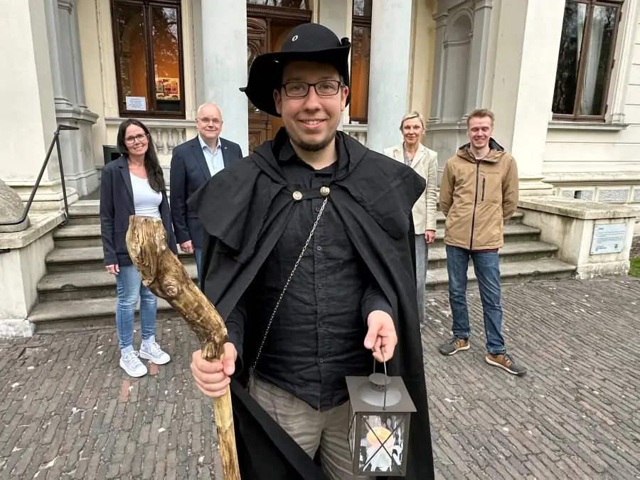 Nachtwächter-Führung in Rastede: Residenzort GmbH und Walk with me mit ...