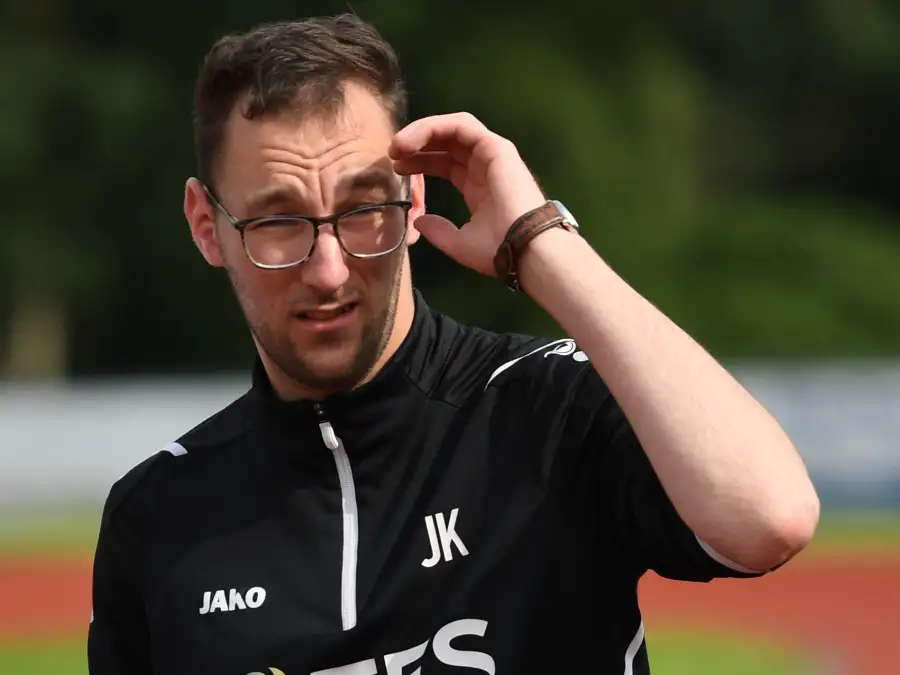 Fußball in Wilhelmshaven: WSC Frisia A-Junioren verlieren 2:5 gegen ...