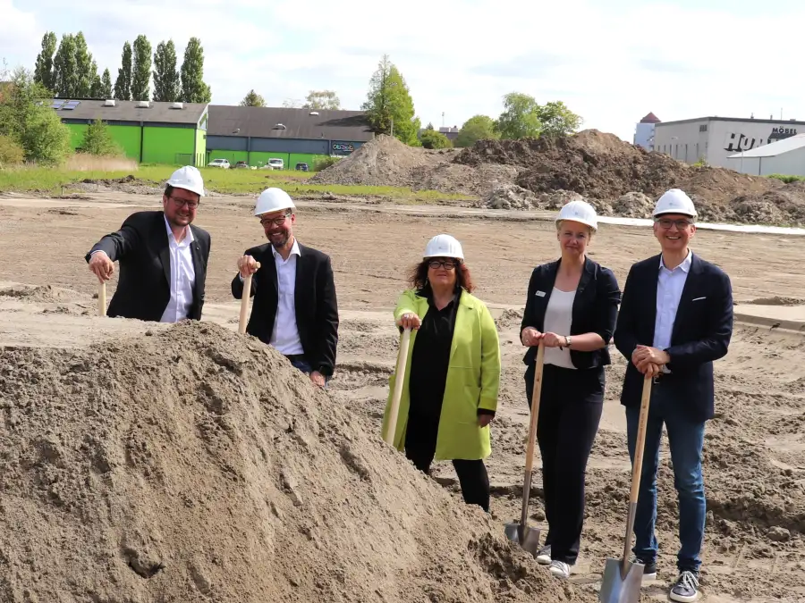 Spatenstich für Multihalle: Hochschule Emden/Leer investiert Millionen ...