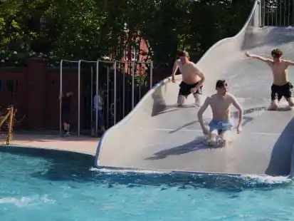 Freibad in Rastede: Wiedereröffnung nach Sanierung begeistert Besucher ...