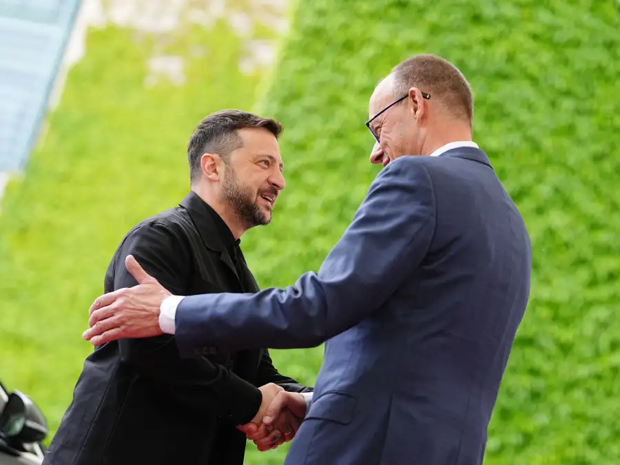 Merz empfängt Selenskyj in Berlin: Ukrainischer Präsident zu Besuch
