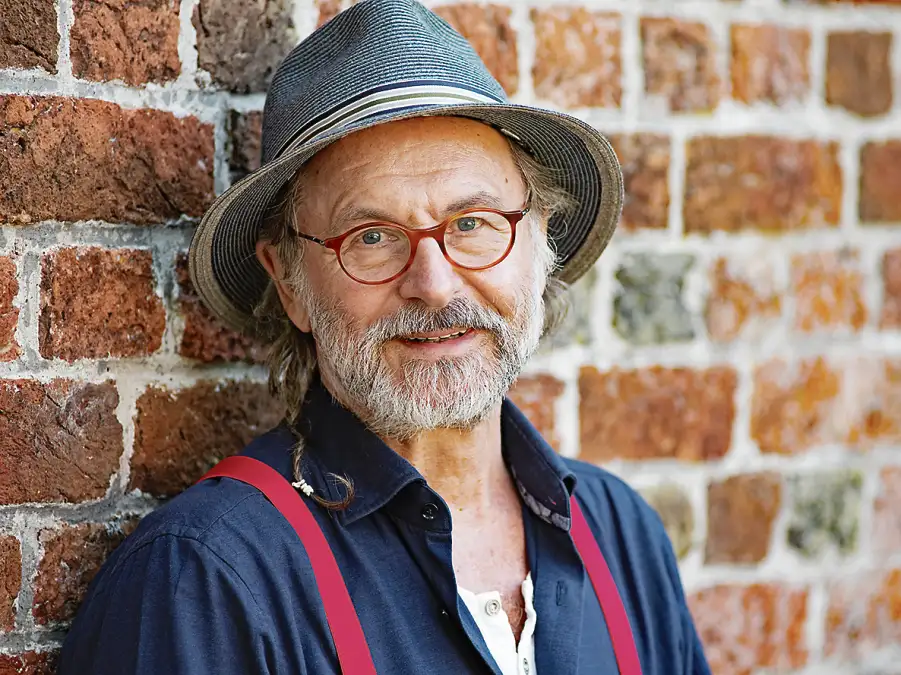 Kolumne von Klaus-Peter Wolf:Schnitzereien