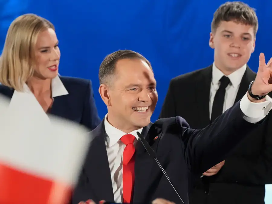 Präsidentschaftswahl in Polen: Rechtskonservativer Karol Nawrocki gewinnt knapp gegen Trzaskowski