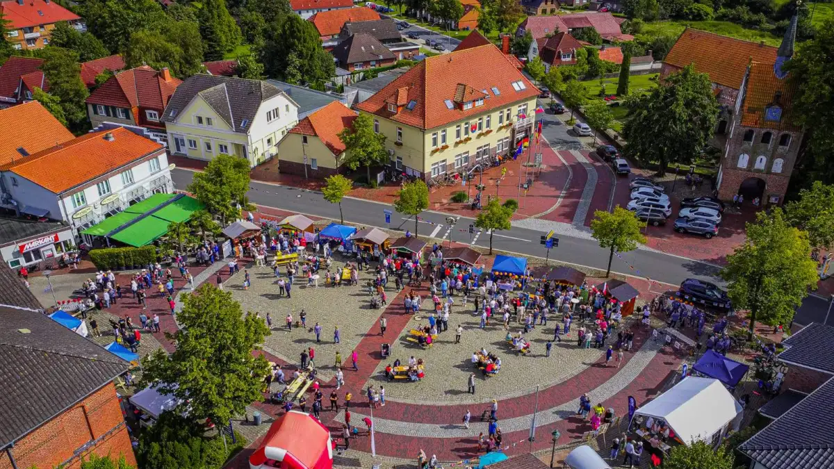 Fest der Nationen in Apen: Vielfalt aus aller Welt trifft auf ...