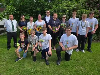 Schützenverein in Jaderberg: Neues Königshaus gekürt bei traditionellem ...