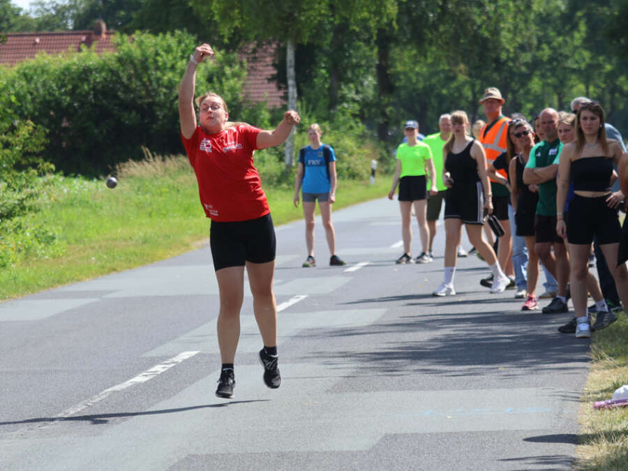 Boßel-Meisterschaften: Ostfriesen dominieren FKV-Wettkampf mit ...