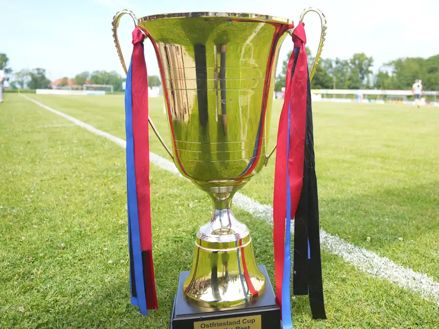 Ostfriesland-Cup in Großefehn: SV Wallinghausen überrascht mit 4:2-Sieg