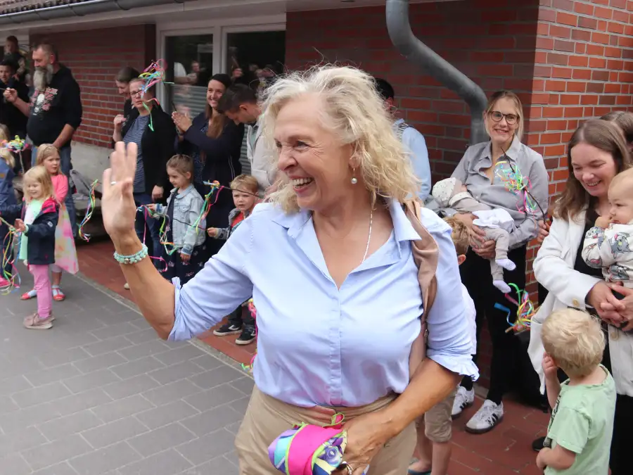 Regina Freer in Elisabethfehn: Abschied nach 44 Jahren im Kindergarten ...