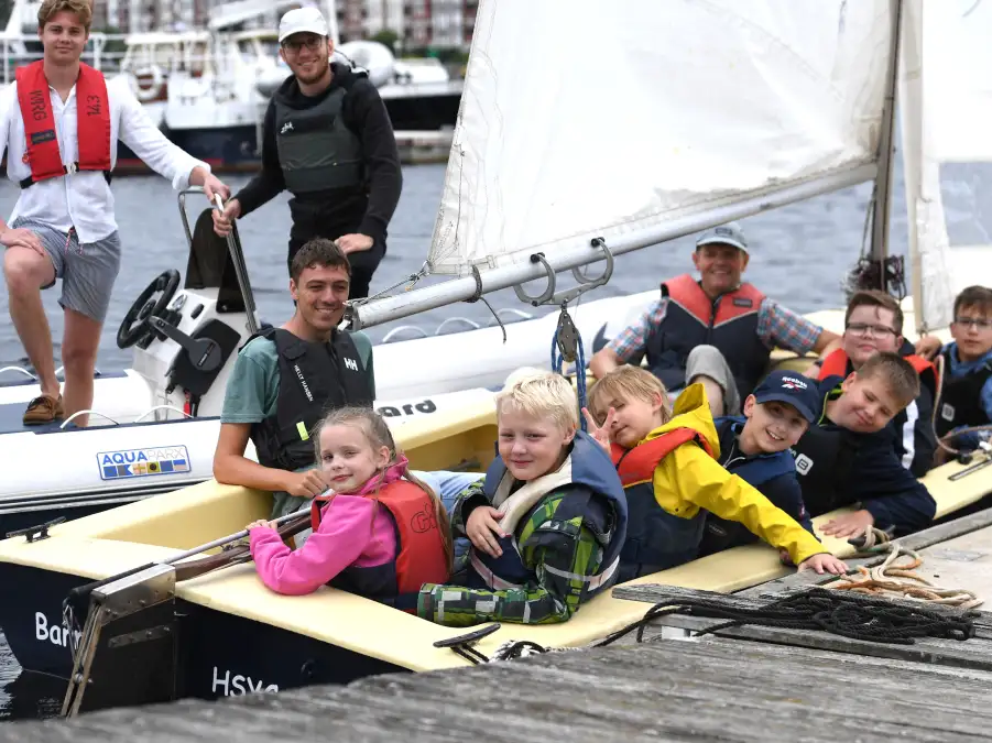 Segeln in Wilhelmshaven: Ferienprogramm des HSYC Germania bringt Kinder ...
