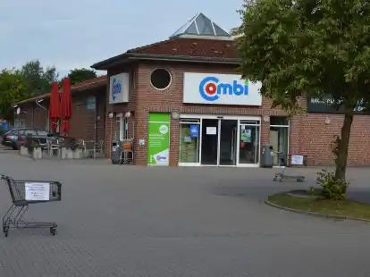 Harte Nacht für Feuerwehr: Autos brennen vor Kfz-Werkstatt in ...