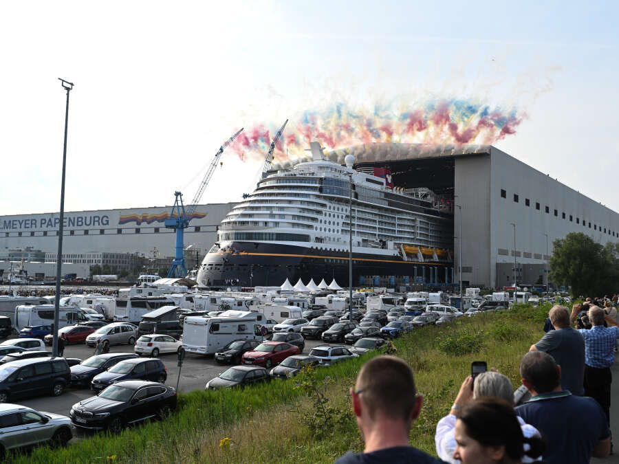 Meyer Werft in Papenburg: Kreuzfahrtschiff „Disney Destiny“ erfolgreich ...
