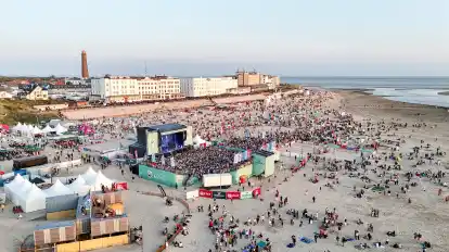 Veranstaltungen in Ostfriesland: Clueso kommt zu den Beach Days Borkum 2026