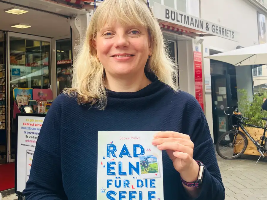 Radtouren in Oldenburg: Lesung bei Bültmann & Gerriets mit Sabine Müller