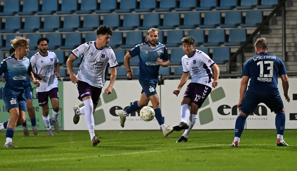 Fußball-Bezirksliga in Wilhelmshaven: WSC Frisia siegt knapp gegen TV ...