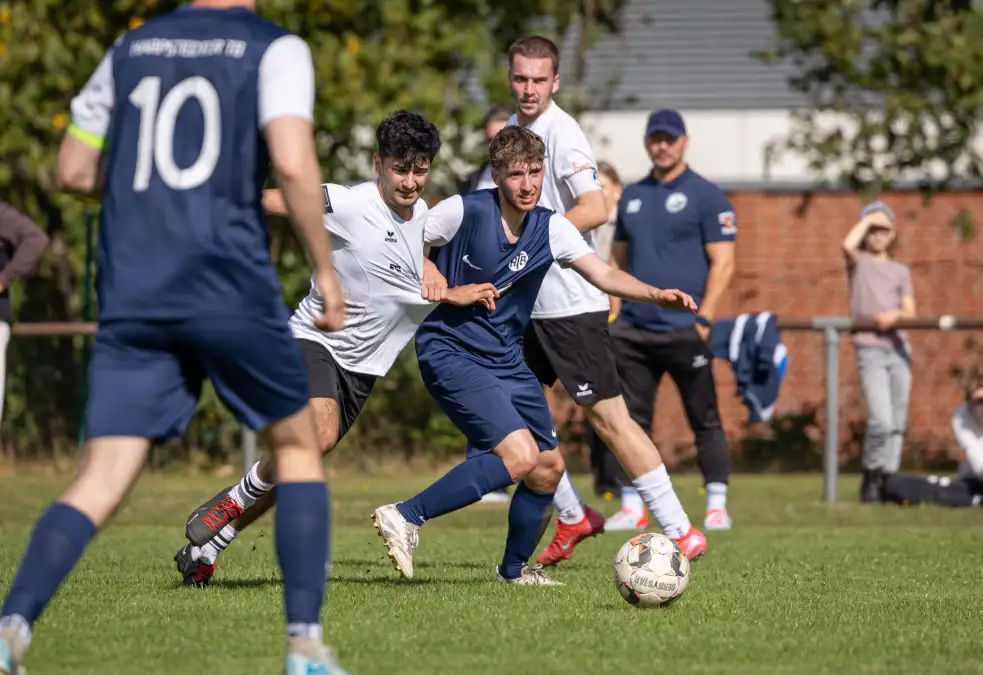 Fußball 1. Kreisklasse in Oldenburg - Harpstedter TB II bezwingt TV Dötlingen - Überraschungen ...