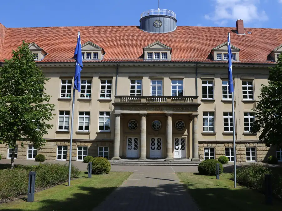 Nachnutzung von St. Augustinus: Bekommt Cloppenburger Gymnasium CAG ...
