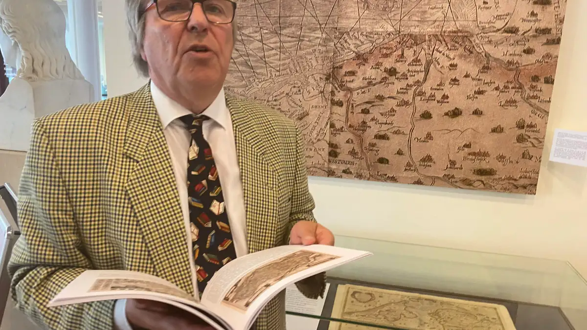 Auge der Geschichte sieht auch Verborgenes