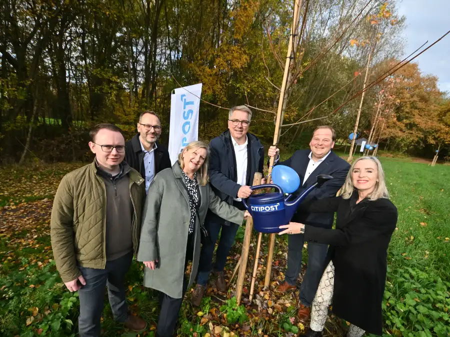 Citipost in Oldenburg: 20 Bäume zum 20-jährigen Bestehen für ...