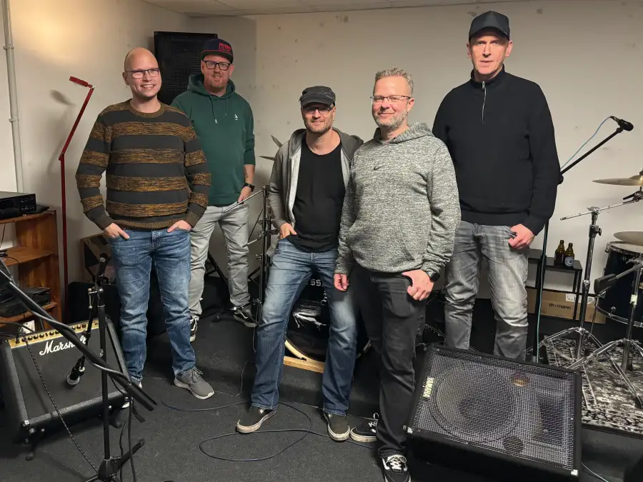 Punk-Band Fazit in Emden: Comeback nach 25 Jahren mit Ironie und Haltung