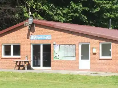 Mähroboter in Aurich: Sportplatz der SG Egels-Popens verwüstet durch ...