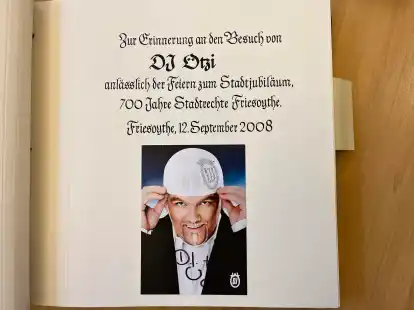 Heino in Friesoythe: Goldenes Buch-Eintrag wegen Termin-Absage leer
