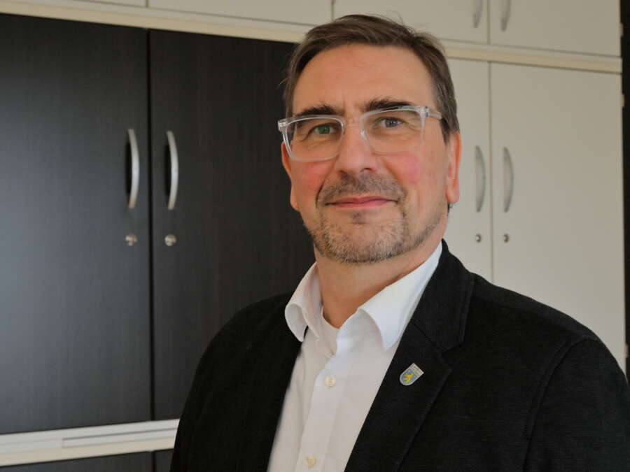 Landratswahl Friesland 2026: Ambrosy hört auf – Parteien auf der Such ...