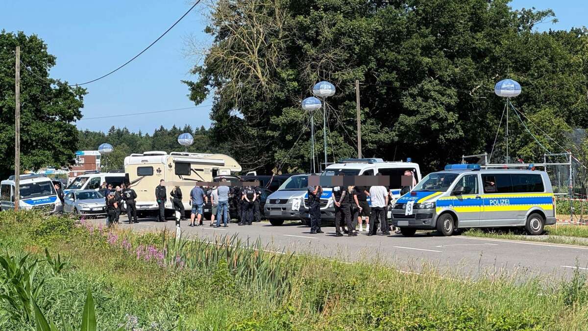 Jahresrückblick 2025: Polizei kontrolliert bei Motorradtreffen Gremium ...