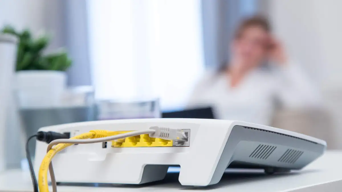 Neuer Glasfaseranschluss mit altem Router: So geht's