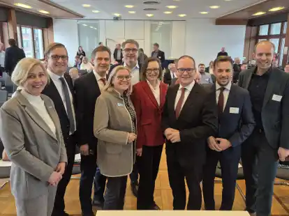 Sanierung des Schienennetzes: Politik und Wirtschaft drängen in ...