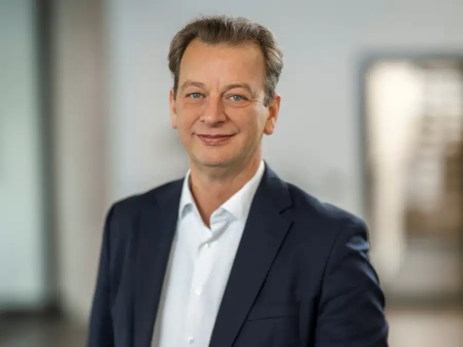 Krone trennt sich von Vorstandschef Frink – Ex-Cewe-Chef Friege in ...