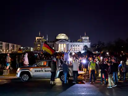 Protestfahrt nach Berlin: Emder demonstriert gegen hohe Spritpreise ...