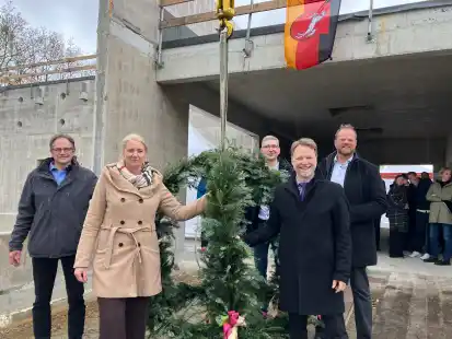 Sporthalle auf dem Campus der Hochschule Emden/Leer: Neubau kostet ...